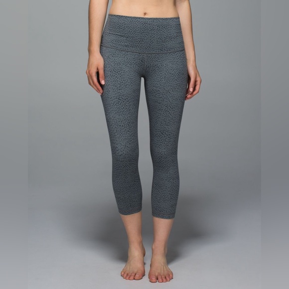 lululemon athletica | Pants & Jumpsuits | Lululemon Wunder Under Crop ...